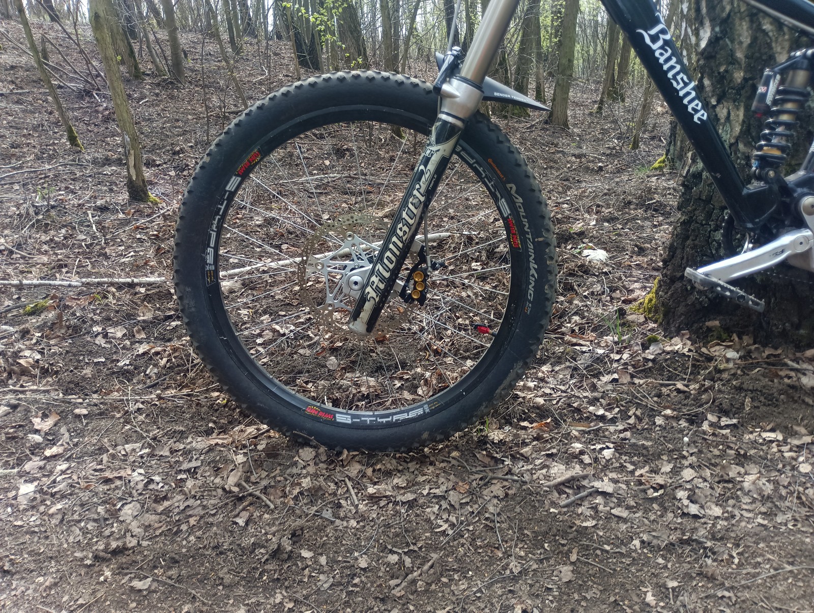 BANSHEE Scream V2 - oskiosa123's Bike Check - Vital MTB