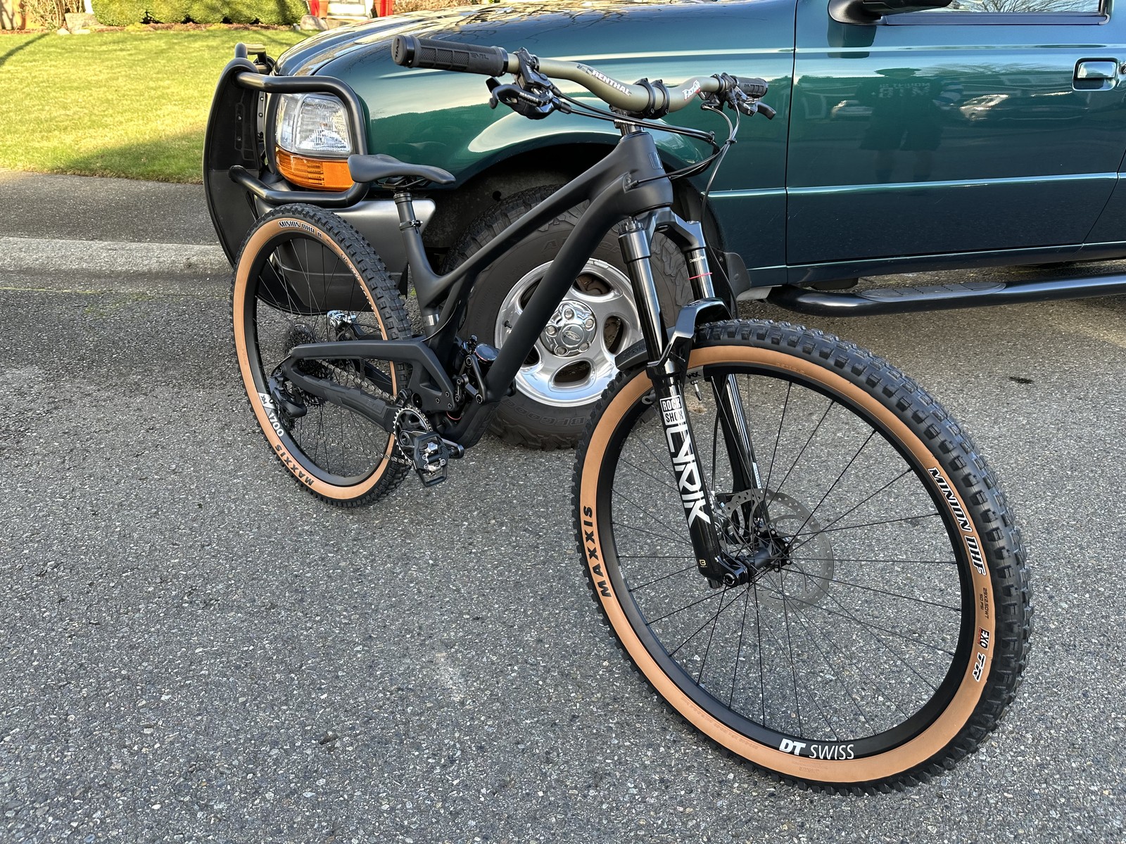 Custom Evil Offering V2 - ethanrosen's Bike Check - Vital MTB