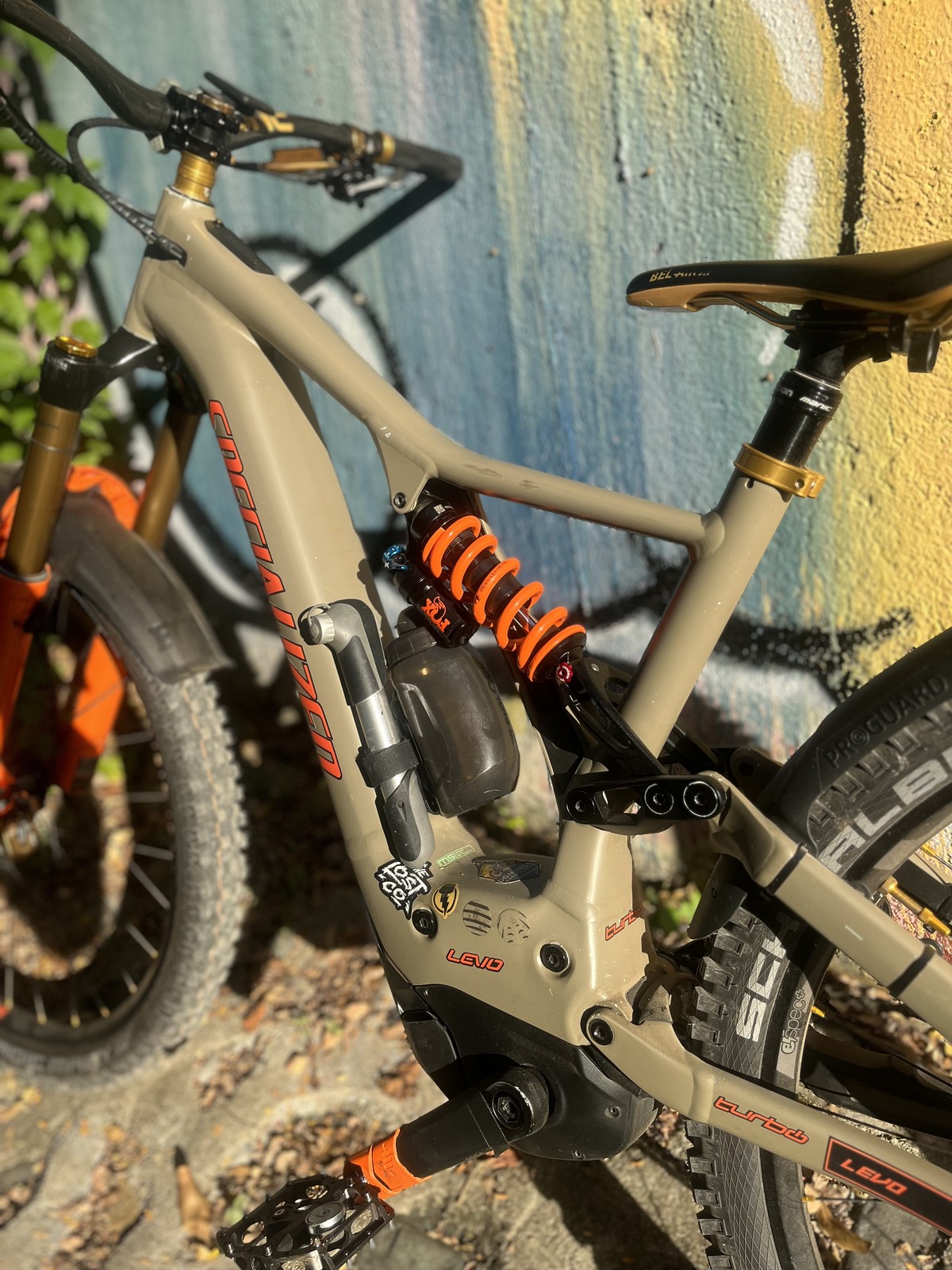 Specialized Turbo Levo FSR Gold / Orange - leomtb.rd's Bike Check ...