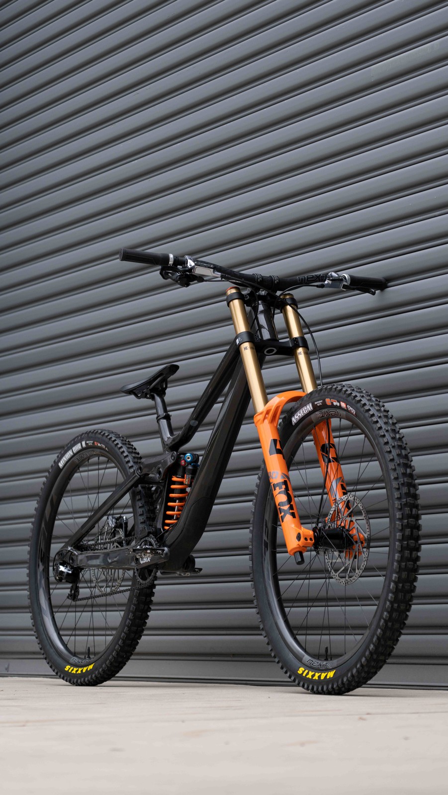 Scott Gambler Gloss Raw Carbon - Dean Lucas's 19 World Champs ex Race Bike - BadDriver's Bike ...