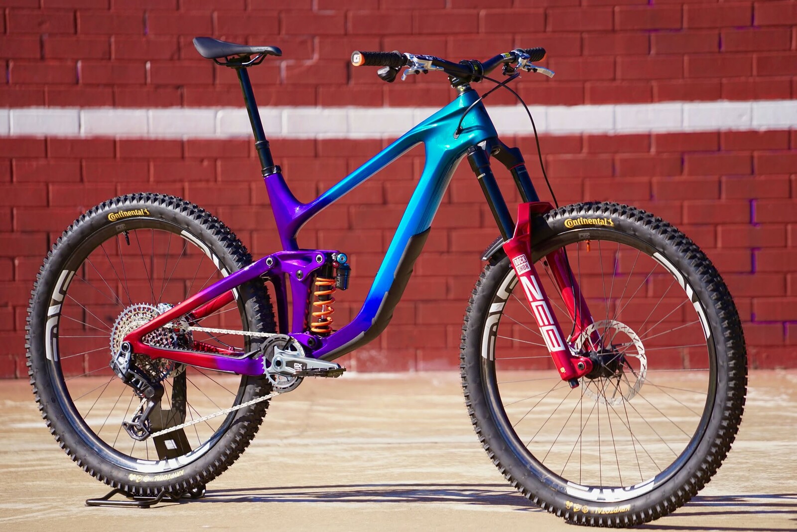2024 Giant Reign Advanced Rainbow X-Large - sammyg2468's Bike Check ...