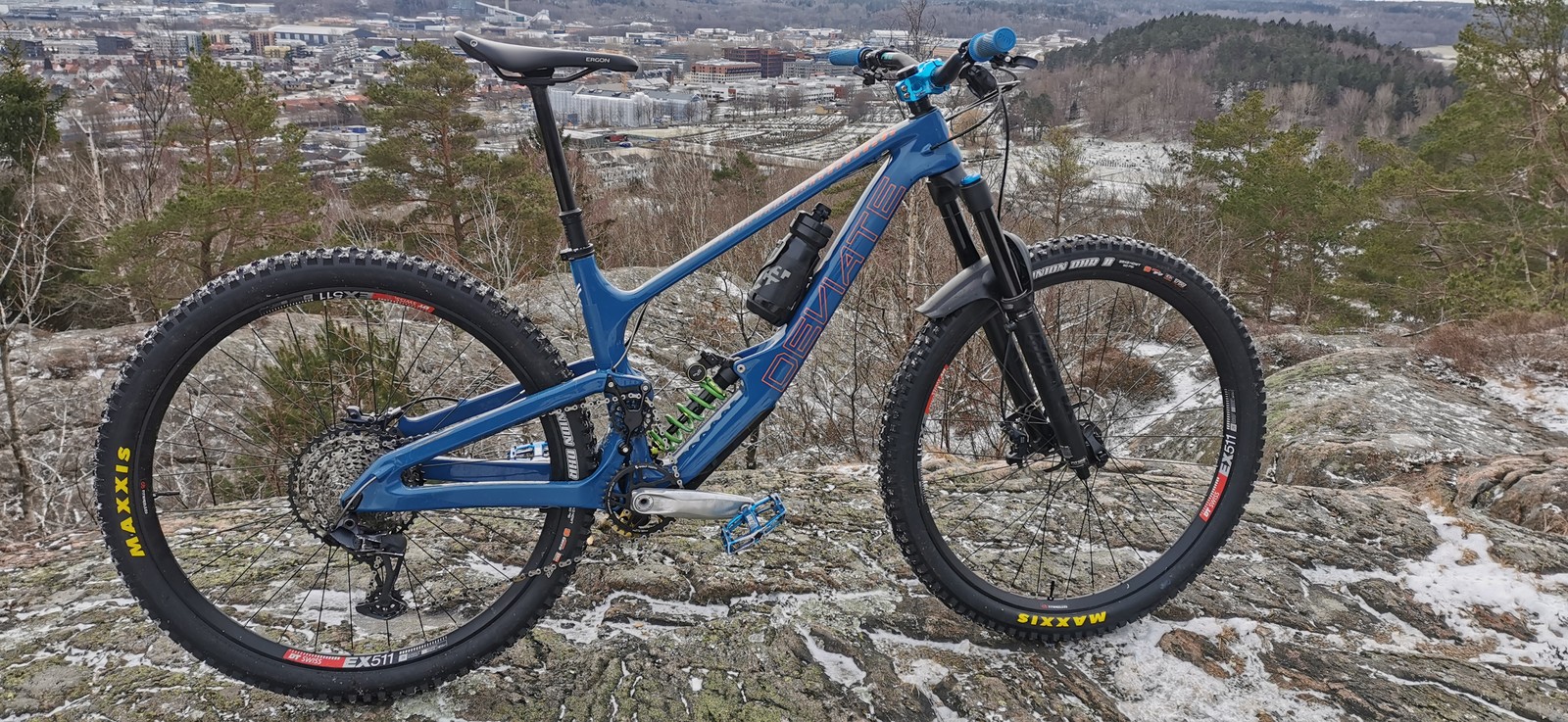 Deviate Highlander V2 - mannebask's Bike Check - Vital MTB