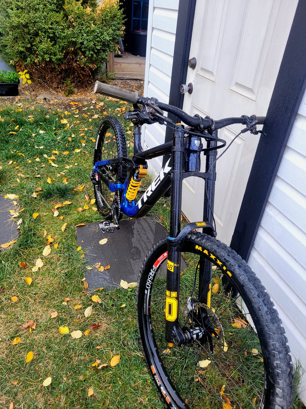 Custom built Ohlins Trek Session high pivot - ianbarcellos's Bike Check ...