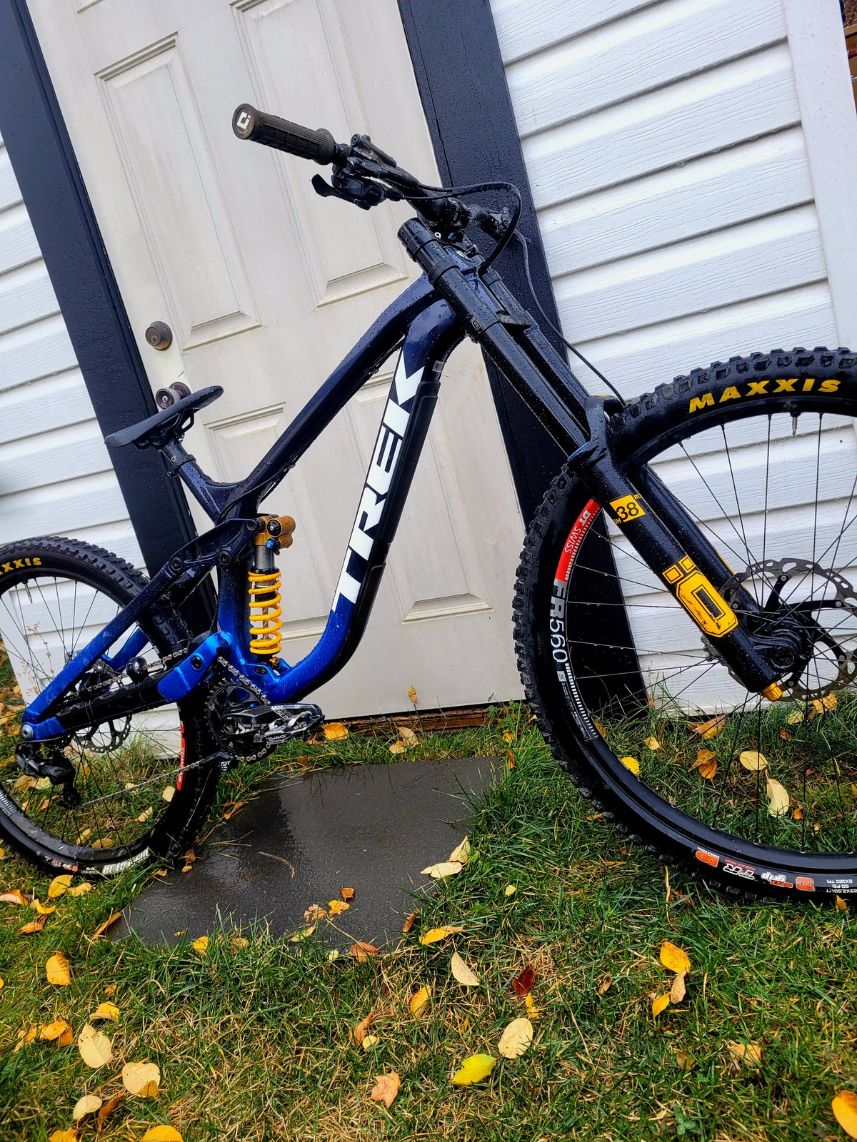 Custom built Ohlins Trek Session high pivot - ianbarcellos's Bike Check ...