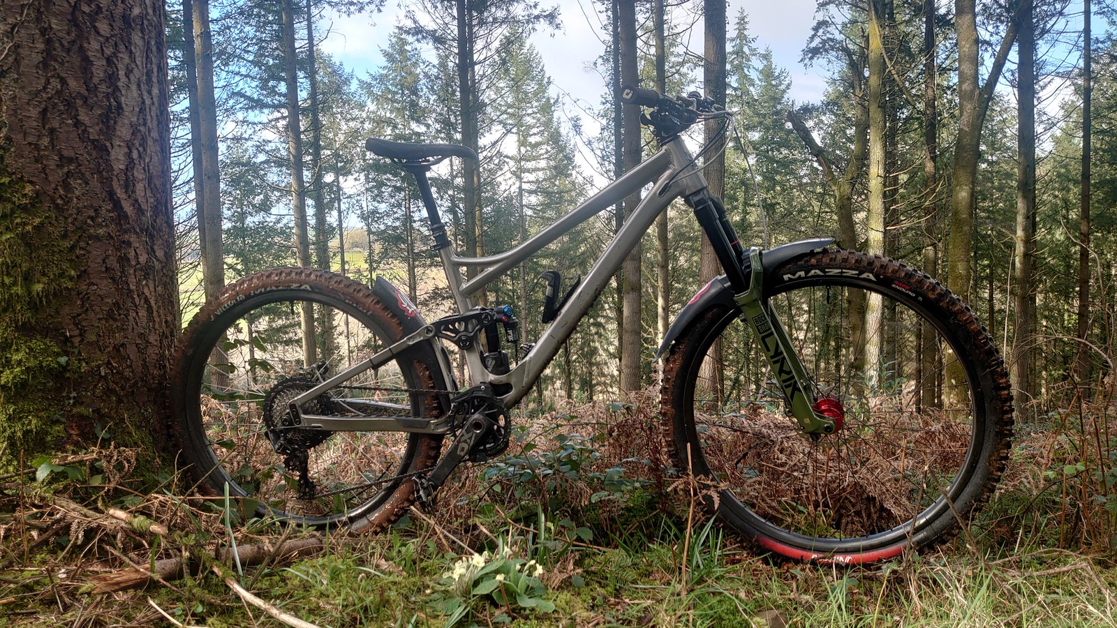 Banshee Bikes - Titan X - Ten years on Banshee - Rob RiZen's Bike Check ...