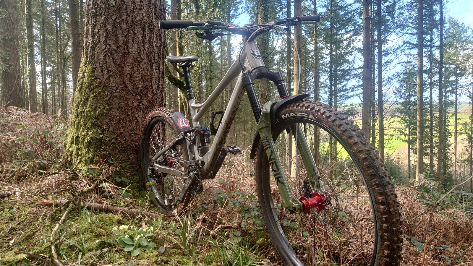 Banshee Bikes - Titan X - Ten years on Banshee - Rob RiZen's Bike Check ...