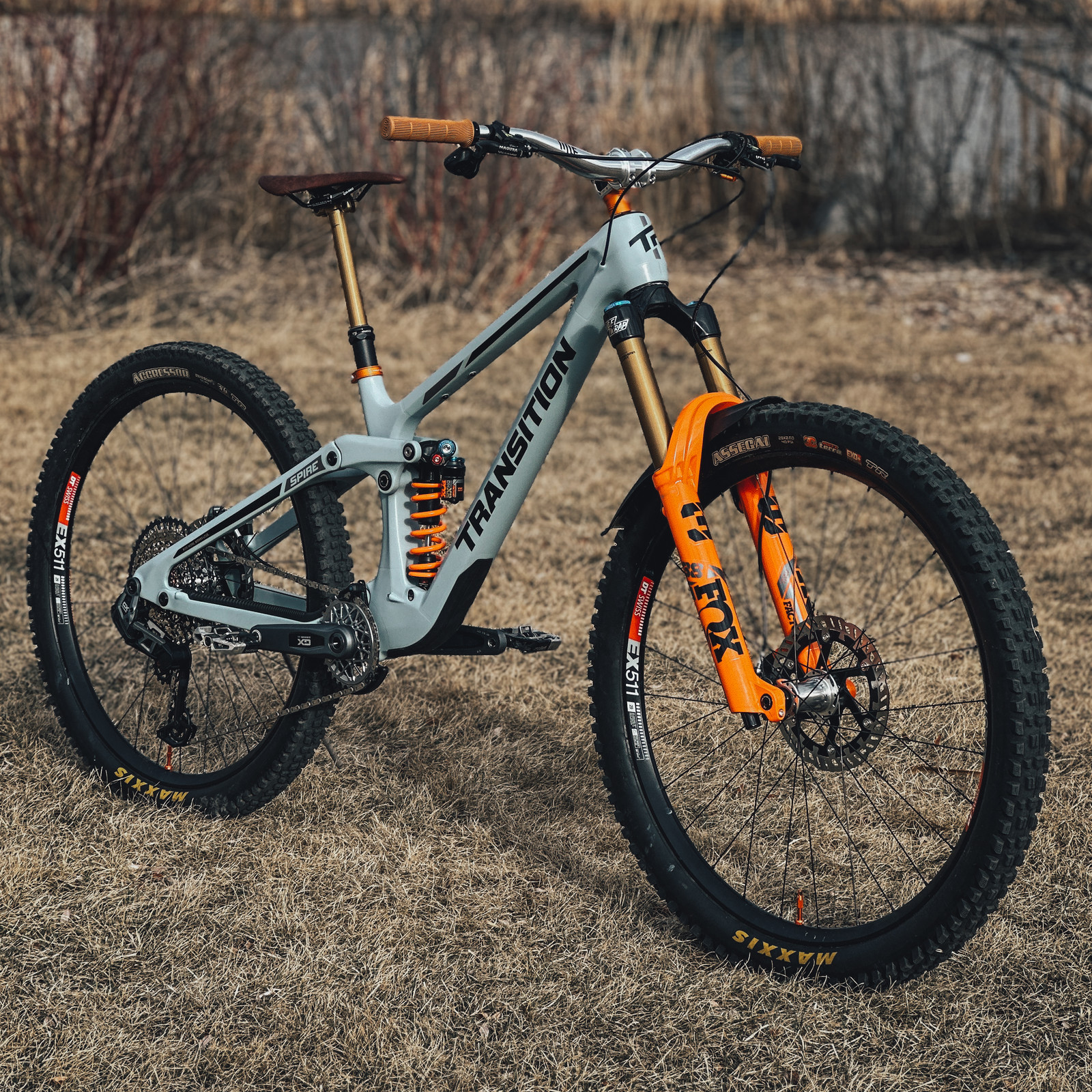 Custom build TRANSITION SPIRE - JasLuna's Bike Check - Vital MTB