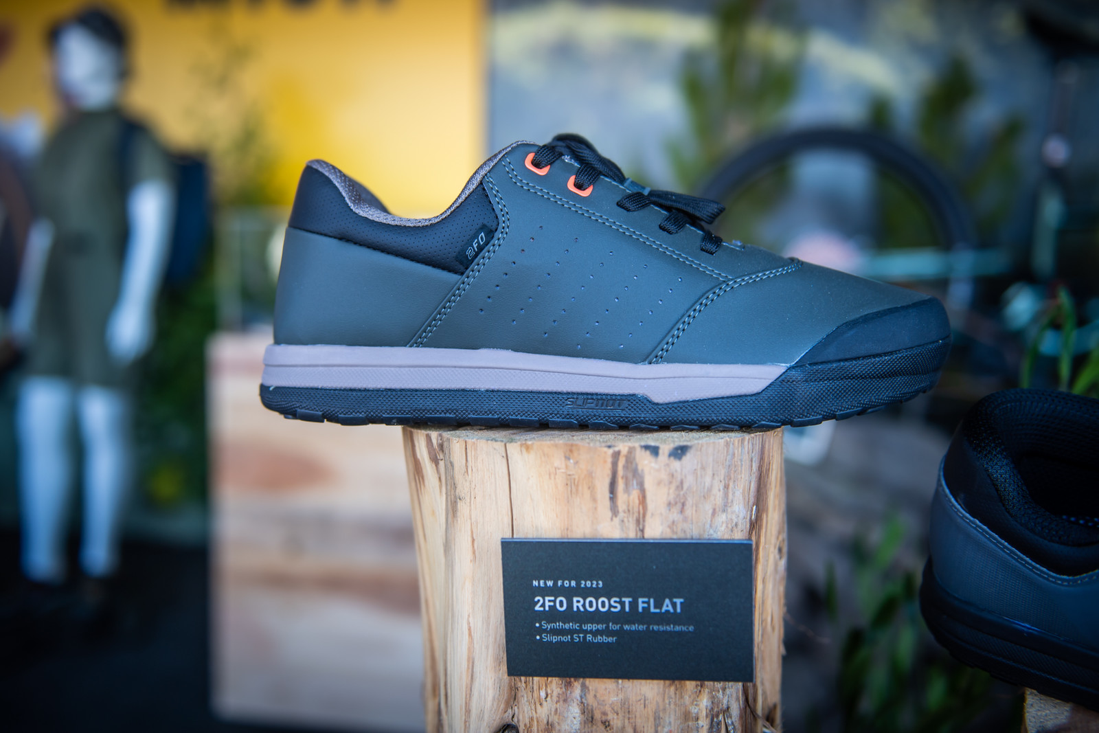 Specialized 2FO Roost Synthetic - PIT BITS - Sea Otter 2023 Day 2 ...