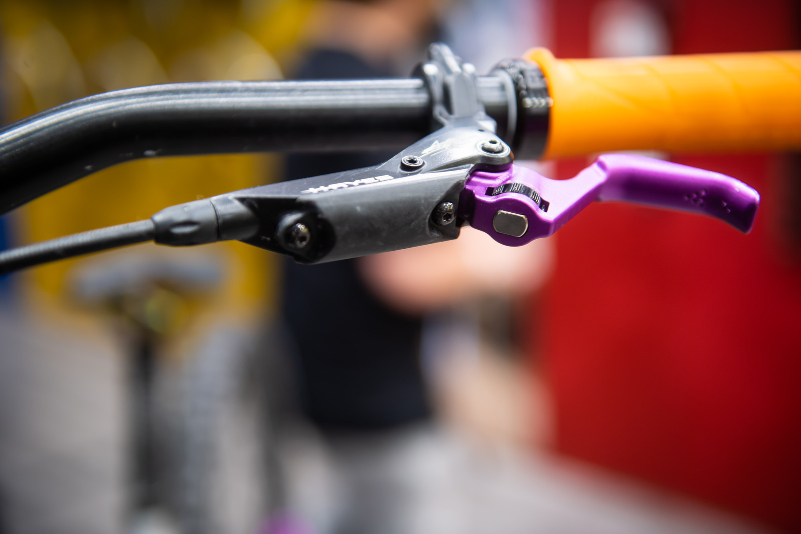 Prototype shorter levers on Hayes Dominion brakes - Eurobike 2023 Day 2 ...