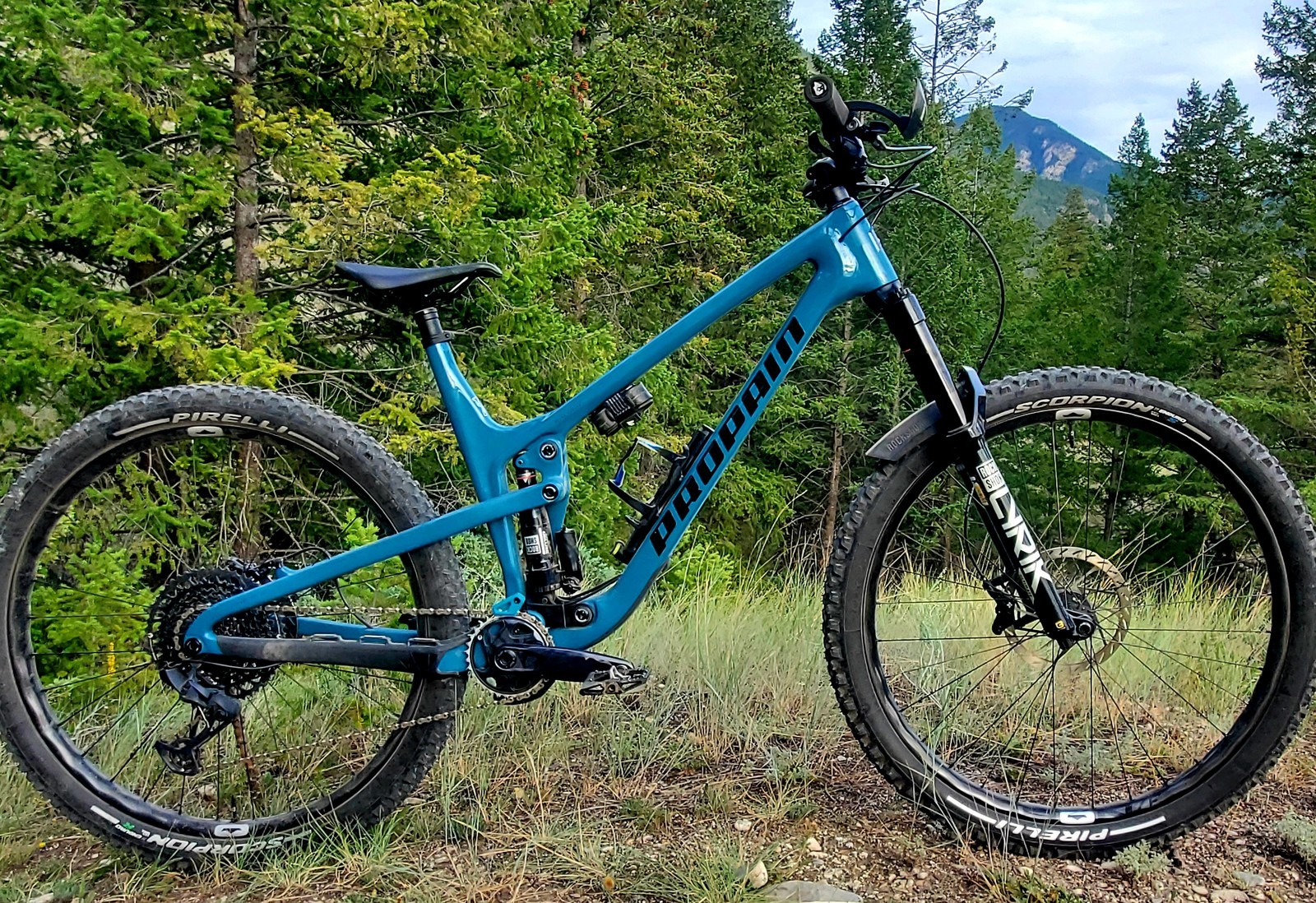 Propain Hugene 2 CF - Vital Bike of the Day December 2023 - Mountain ...