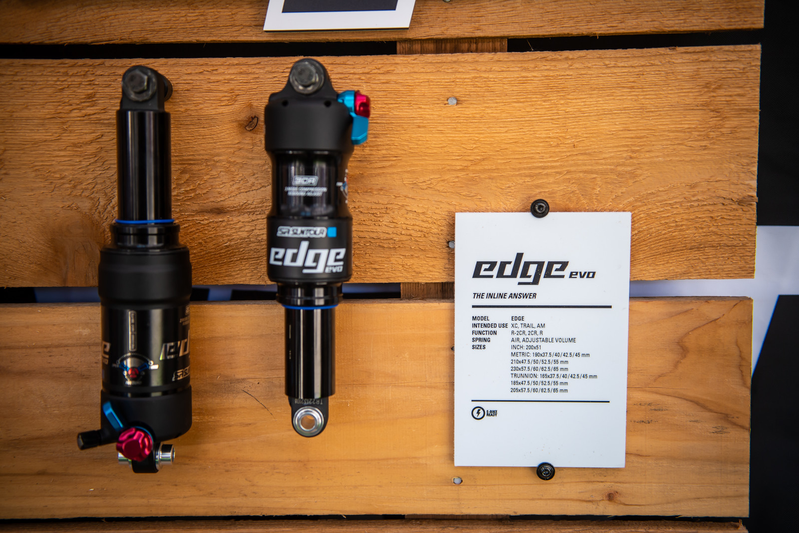 SR Suntour Edge Evo shock - PIT BITS - Sea Otter 2024 Day 3 - Mountain ...