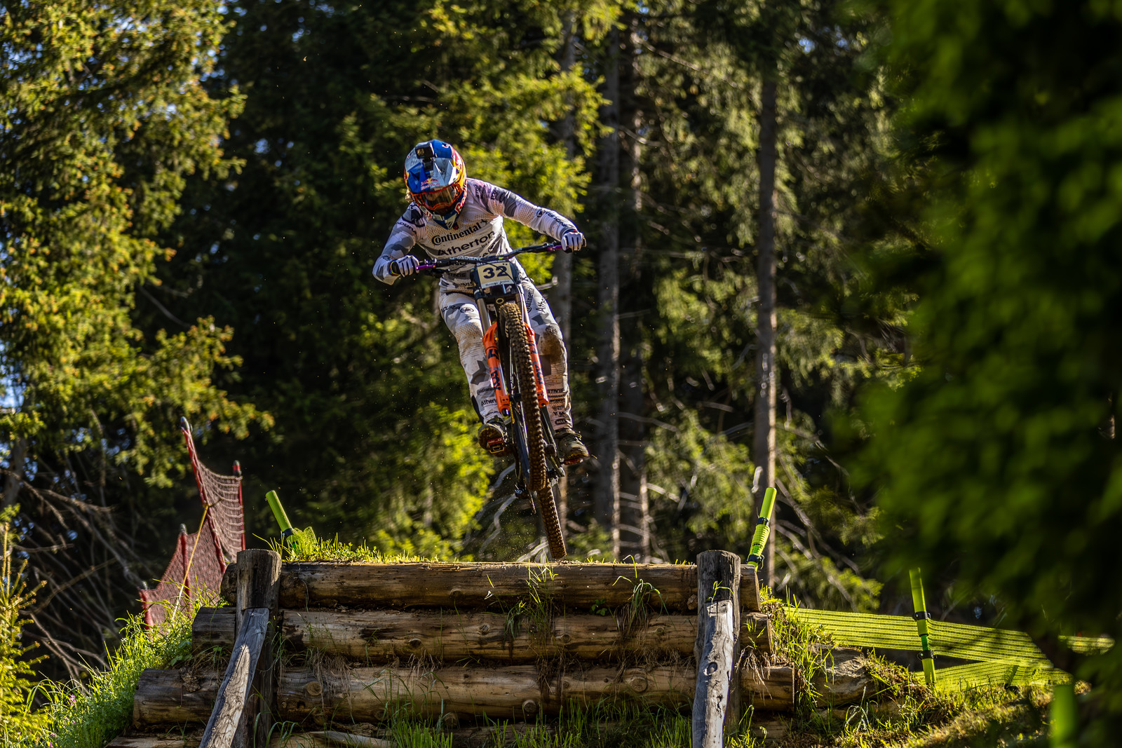 Rachel Atherton - PHOTO BLAST - World Cup DH Race Day Lenzerheide ...