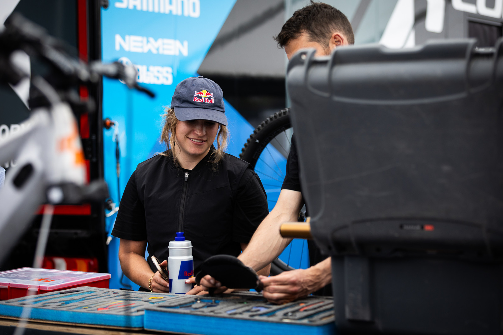 Jess Blewitt - PIT BITS - Leogang World Cup Downhill - Mountain Biking ...