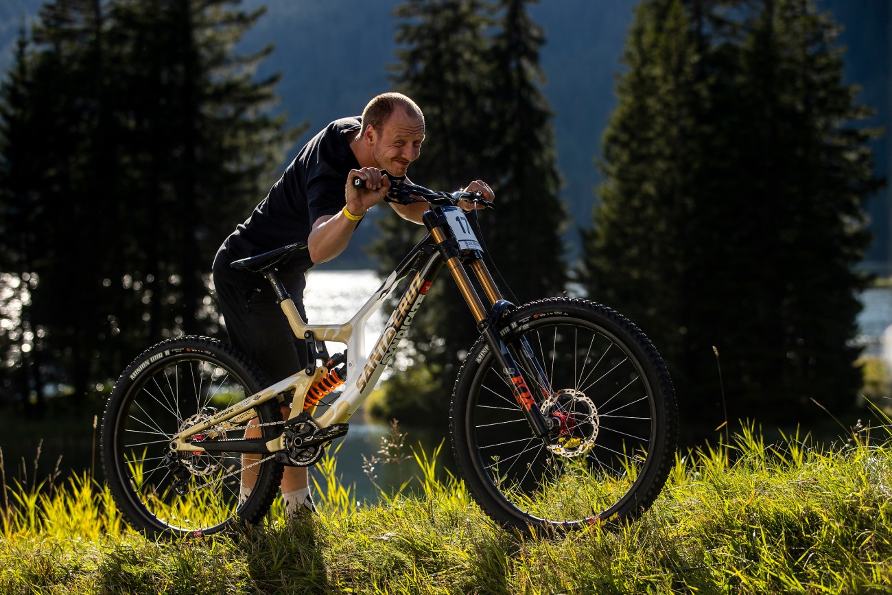 Poacher 2 - PIT BITS 2 - Lenzerheide World Cup DH - Mountain Biking ...