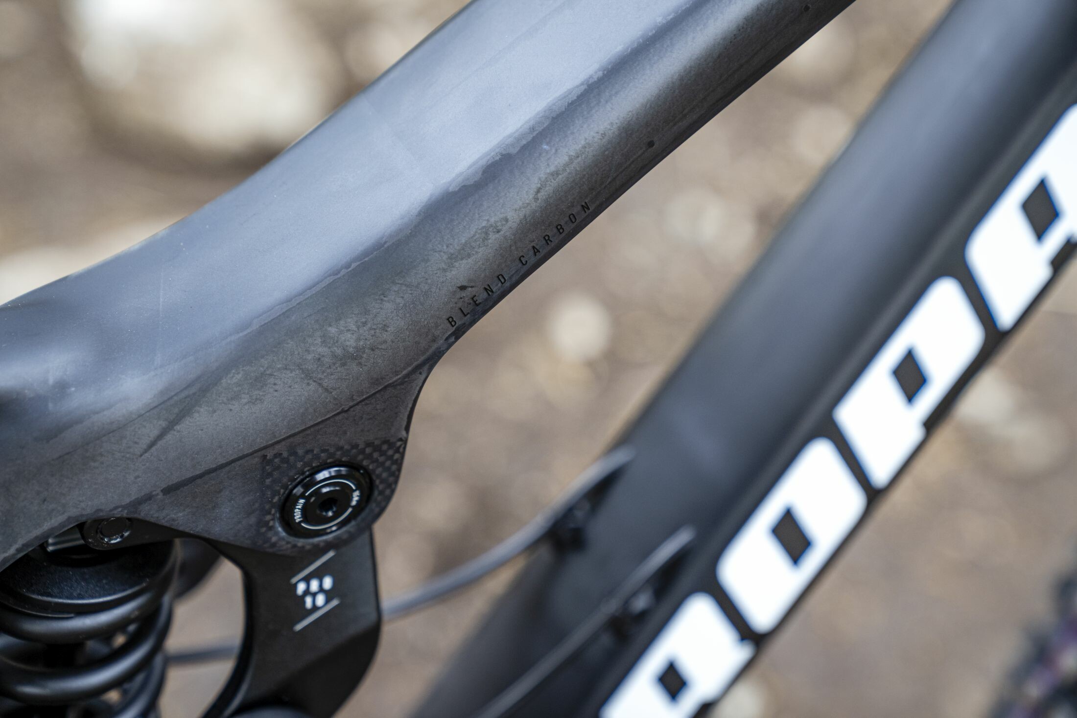 Propain Introduces the RAGE 3 R CF - Mountain Bike Press Release ...