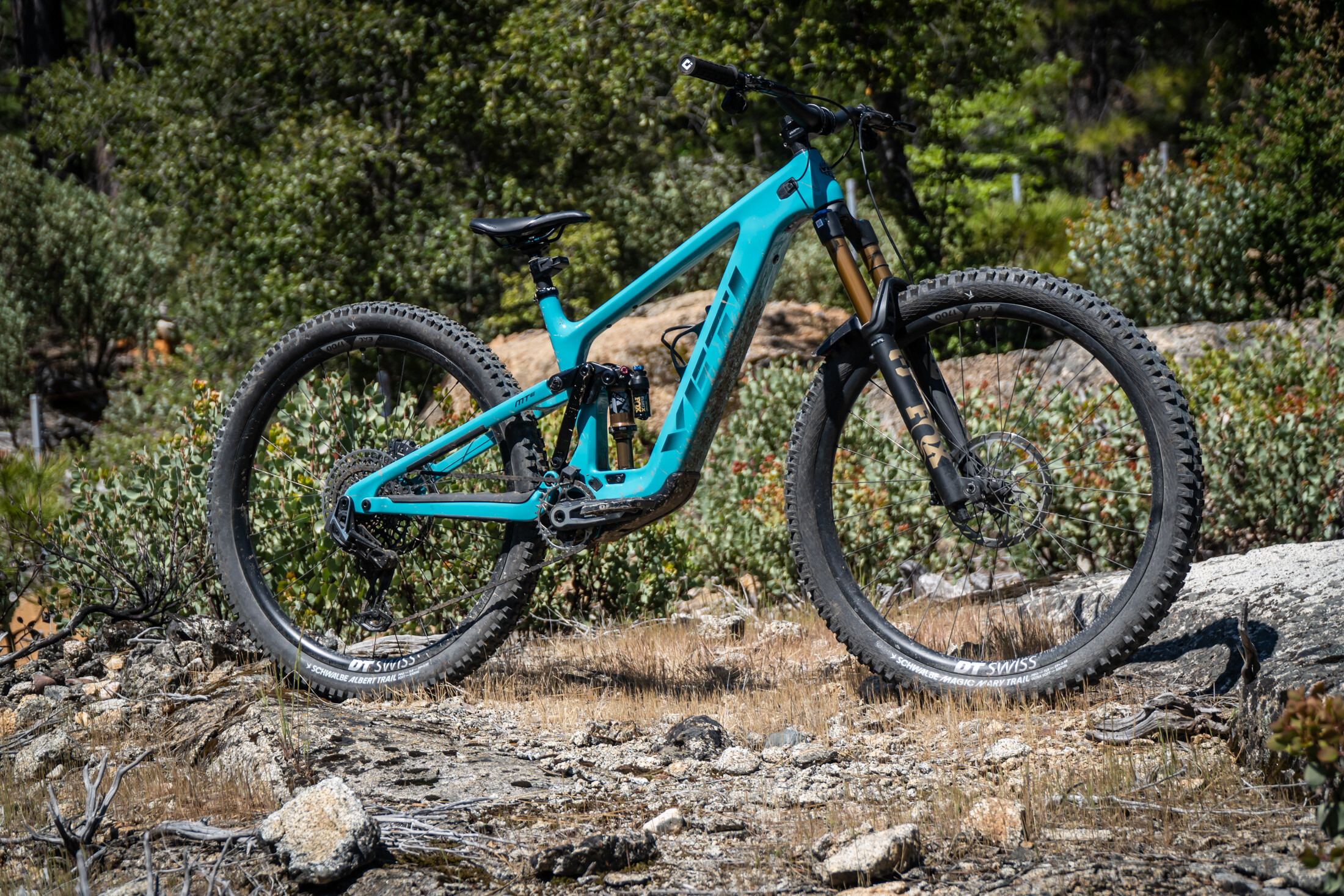 2026 Yeti MTe T3 X0 Transmission E-Bike - Reviews, Comparisons, Specs ...