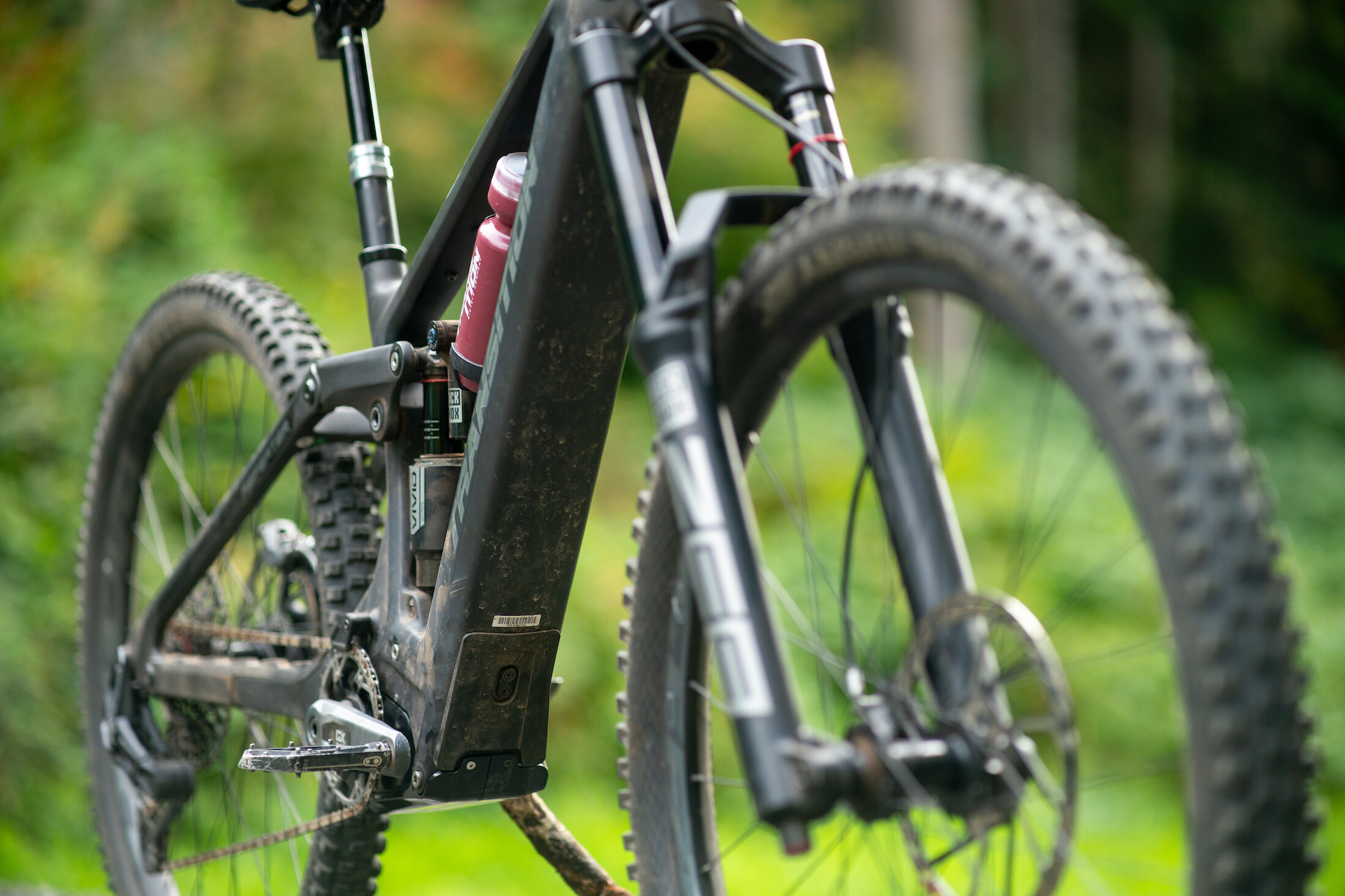 FIRST RIDE - Transition's Repeater Powertrain eMTB - Mountain Bike Feature - Vital MTB
