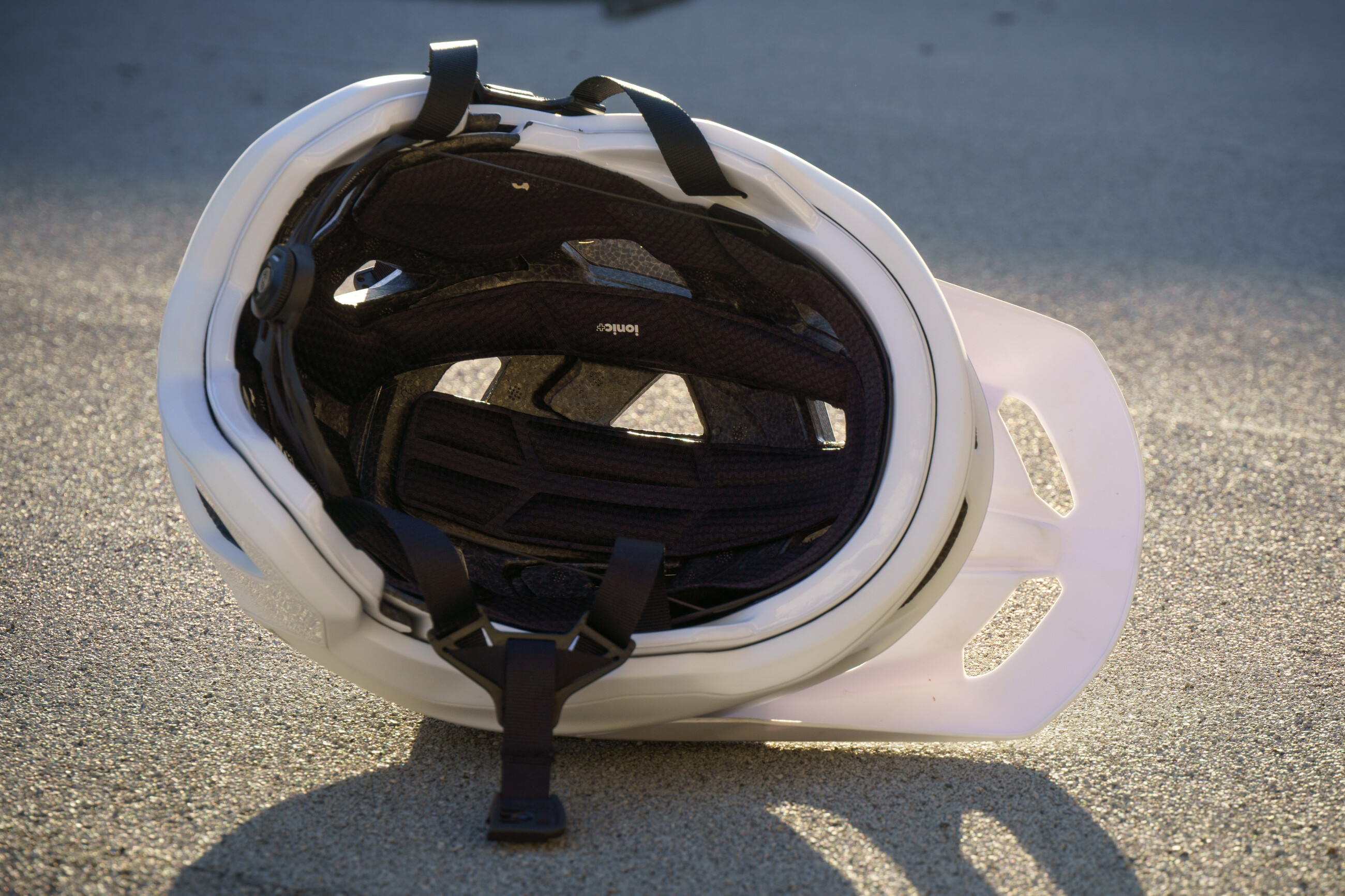 First Look | 2025 Fox Speedframe Helmets - Mountain Bike Feature ...