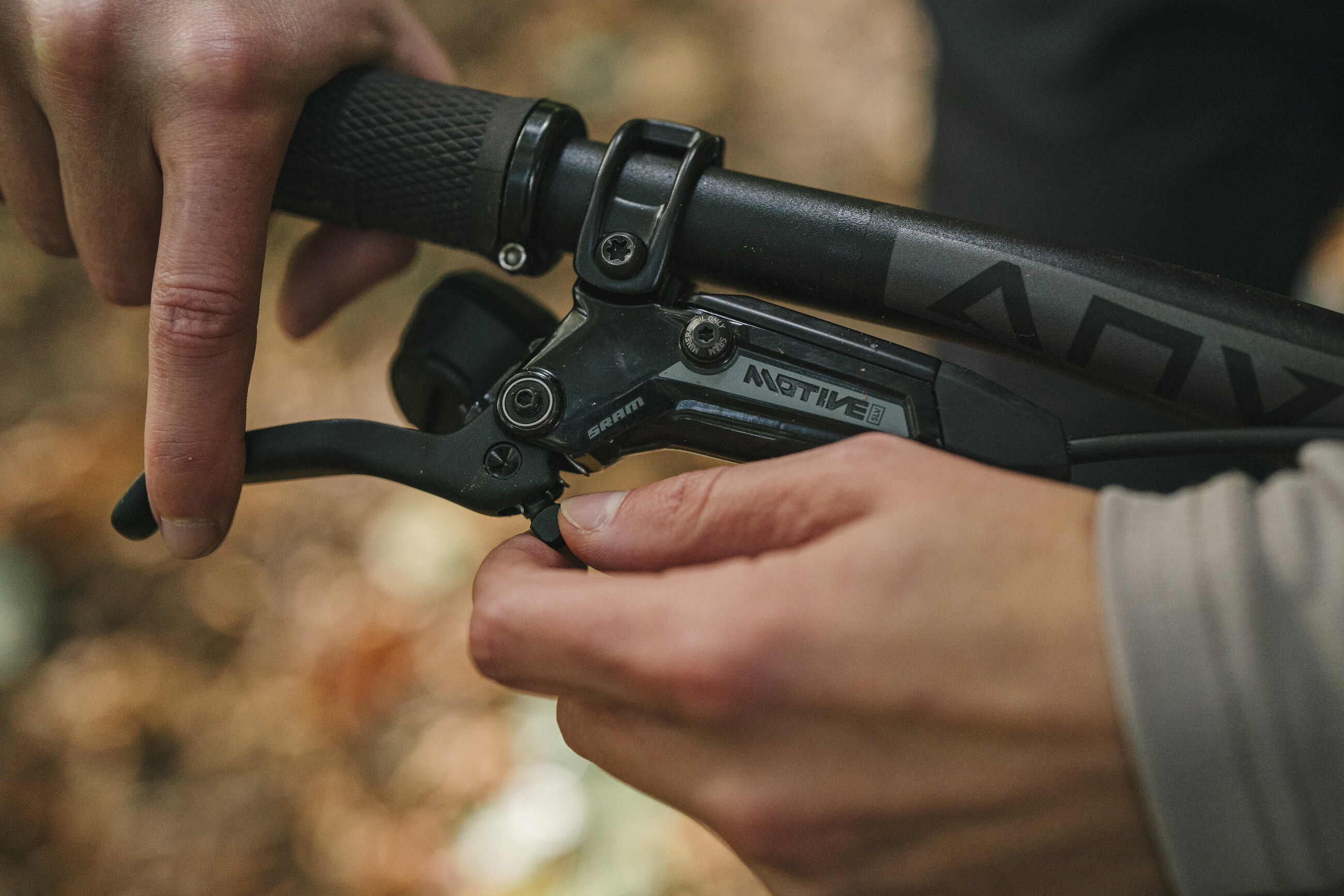 Guide to 2025 SRAM MTB Brakes - Motive, Maven, DB Models - Mountain ...