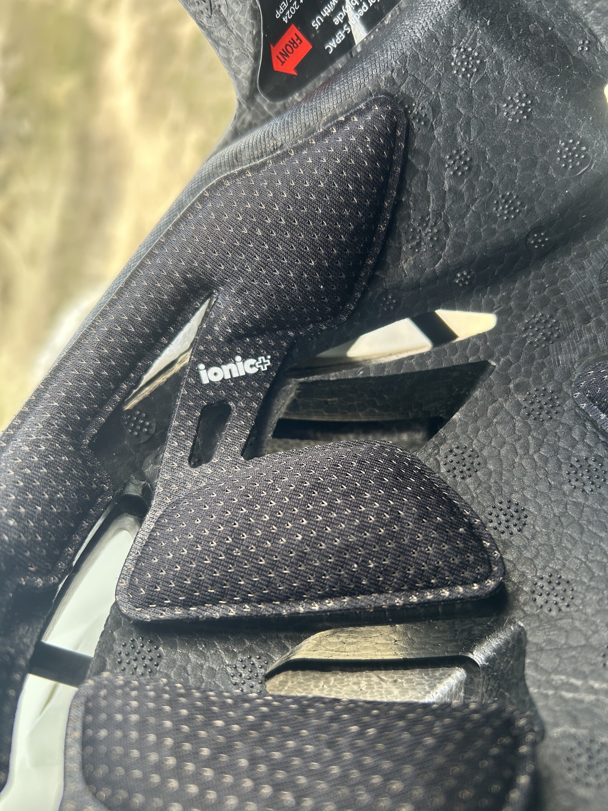 6D Helmets Enters the Lightweight Full-Face Game with Alterra - FIRST ...